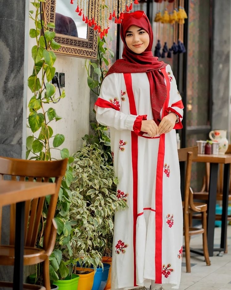 زن عاقل حجاب اسلامی را انتخاب میکند عکس ویسگون